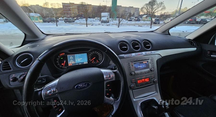 Pelēks Ford Galaxy 2008 Tartu, ar dzinēja tilpumu 2.00 L un nobraukumu 212 tūkst. km par 5500 €, foto 2 vietnē AUTOMOTO.COM.LV