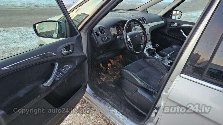 Pelēks Ford Galaxy 2008 Tartu, ar dzinēja tilpumu 2.00 L un nobraukumu 212 tūkst. km par 5500 €, foto 9 vietnē AUTOMOTO.COM.LV