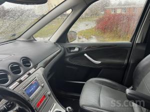 Pelēks Ford Galaxy 2009 Cēsis, ar dzinēja tilpumu 2.00 L un nobraukumu 350 tūkst. km par 3700 €, foto 14 vietnē AUTOMOTO.COM.LV