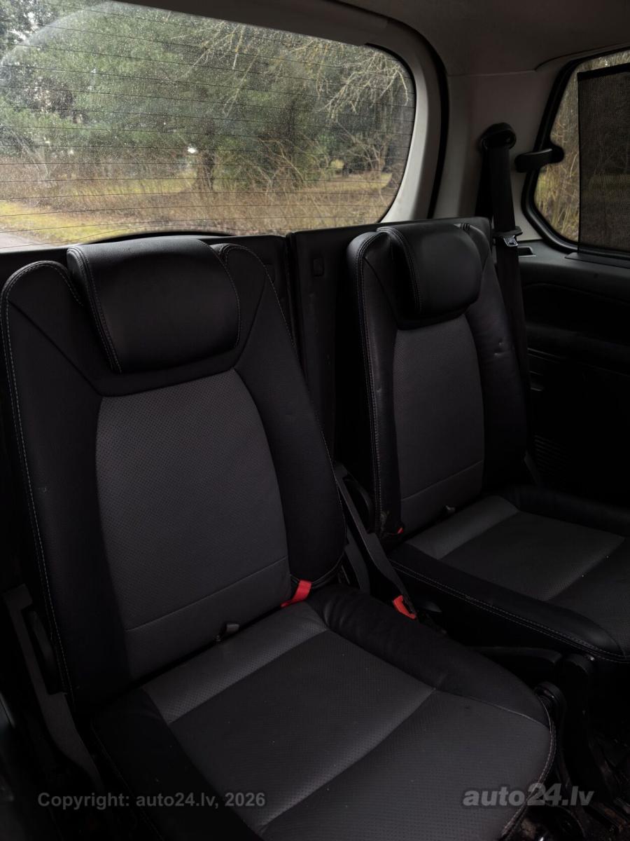 Grey Ford Galaxy 2009 in Tartu, with an engine capacity of 2.00 L and mileage of 398 thousand km for 2499 €, photo 15 on AUTOMOTO.COM.LV
