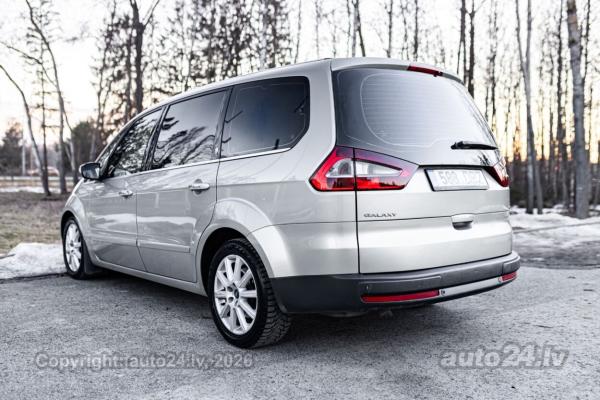 Pelēks Ford Galaxy 2009 Tallina, ar dzinēja tilpumu 2.00 L un nobraukumu 340 tūkst. km par 3999 €, foto 2 vietnē AUTOMOTO.COM.LV