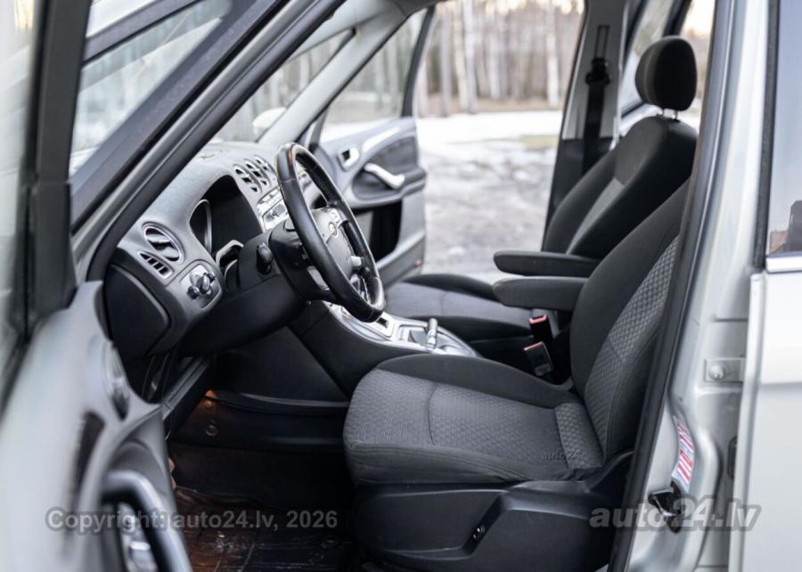 Pelēks Ford Galaxy 2009 Tallina, ar dzinēja tilpumu 2.00 L un nobraukumu 340 tūkst. km par 3999 €, foto 7 vietnē AUTOMOTO.COM.LV