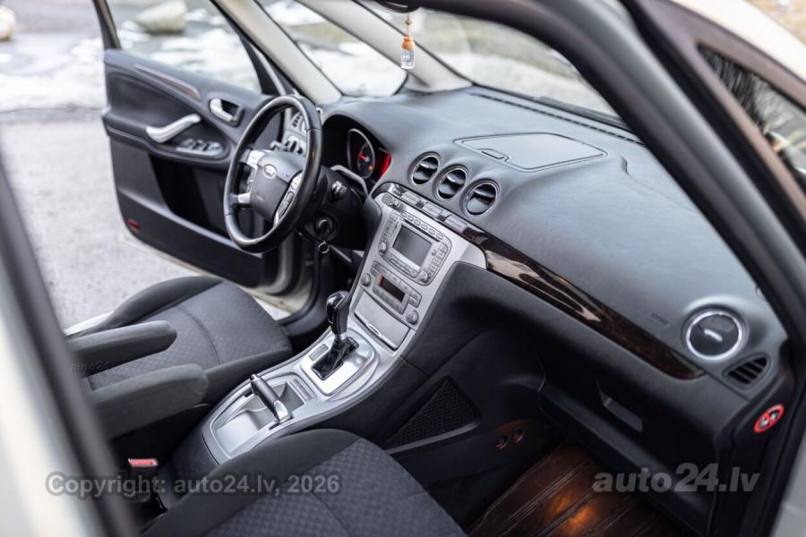 Pelēks Ford Galaxy 2009 Tallina, ar dzinēja tilpumu 2.00 L un nobraukumu 340 tūkst. km par 3999 €, foto 10 vietnē AUTOMOTO.COM.LV