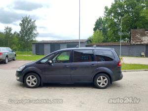 Grey Ford Galaxy 2009 in Riga, with an engine capacity of 2.00 L and mileage of 290 thousand km for 4100 €, photo 10 on AUTOMOTO.COM.LV