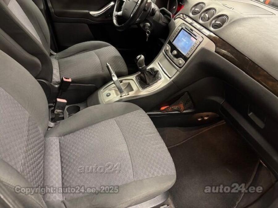 Pelēks Ford Galaxy 2010 Tartu, ar dzinēja tilpumu 2.00 L un nobraukumu 250 tūkst. km par 3900 €, foto 11 vietnē AUTOMOTO.COM.LV