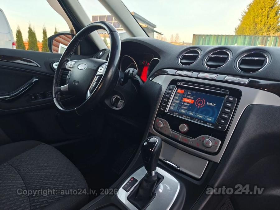 Pelēks Ford Galaxy 2010 Paide, ar dzinēja tilpumu 2.00 L un nobraukumu 294 tūkst. km par 4490 €, foto 11 vietnē AUTOMOTO.COM.LV