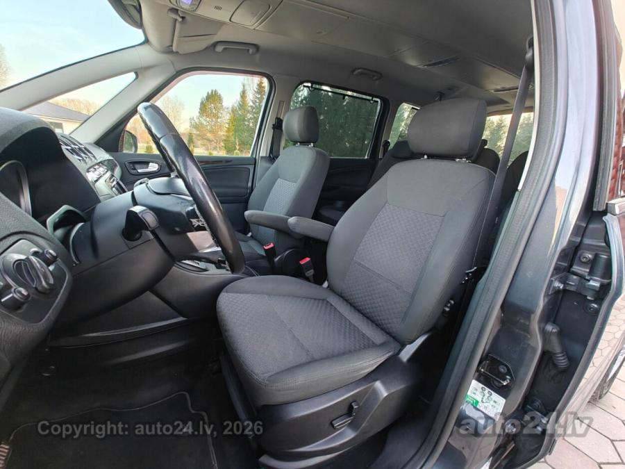 Pelēks Ford Galaxy 2010 Paide, ar dzinēja tilpumu 2.00 L un nobraukumu 294 tūkst. km par 4490 €, foto 13 vietnē AUTOMOTO.COM.LV