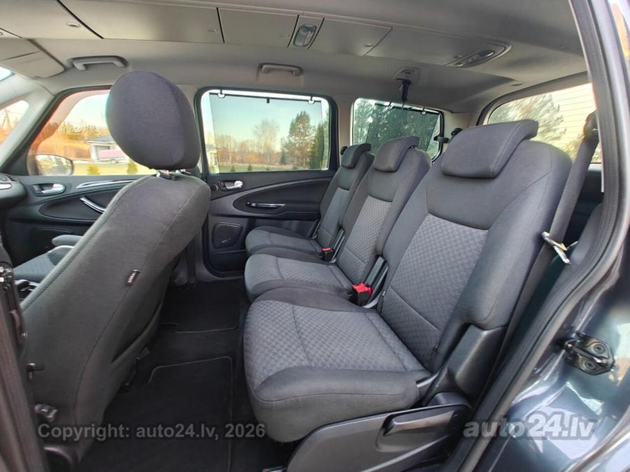 Pelēks Ford Galaxy 2010 Paide, ar dzinēja tilpumu 2.00 L un nobraukumu 294 tūkst. km par 4490 €, foto 15 vietnē AUTOMOTO.COM.LV