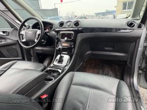 Pelēks Ford Galaxy 2011 Rapla, ar dzinēja tilpumu 2.00 L un nobraukumu 412 tūkst. km par 1600 €, foto 13 vietnē AUTOMOTO.COM.LV