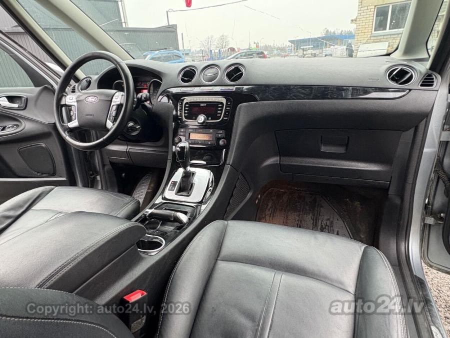 Pelēks Ford Galaxy 2011 Rapla, ar dzinēja tilpumu 2.00 L un nobraukumu 412 tūkst. km par 1600 €, foto 13 vietnē AUTOMOTO.COM.LV
