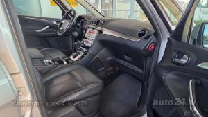 Grey Ford Galaxy 2011 in Valga, with an engine capacity of 2.00 L and mileage of 240 thousand km for 6490 €, photo 16 on AUTOMOTO.COM.LV