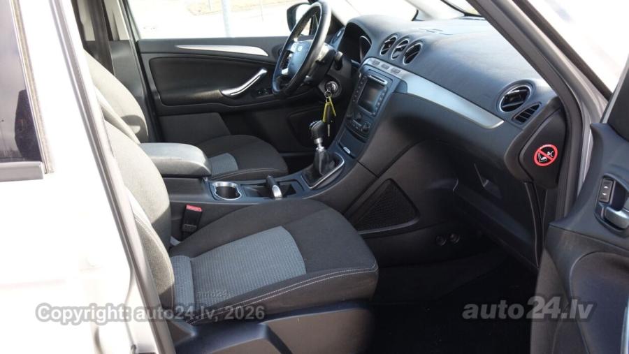 Pelēks Ford Galaxy 2012 Tartu, ar dzinēja tilpumu 2.00 L un nobraukumu 228 tūkst. km par 9790 €, foto 11 vietnē AUTOMOTO.COM.LV