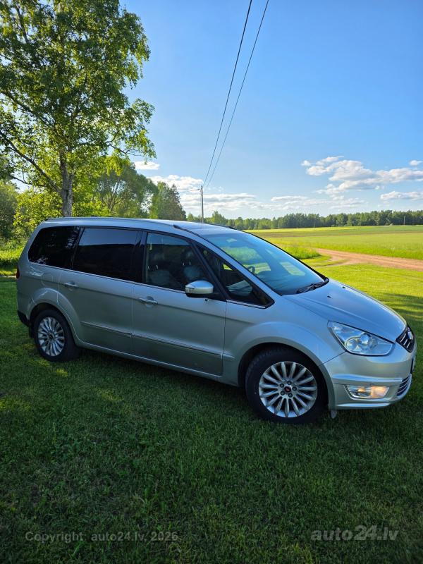 Grey Ford Galaxy 2012 in Tartu, with an engine capacity of 2.00 L and mileage of 266 thousand km for 7499 €, photo 4 on AUTOMOTO.COM.LV