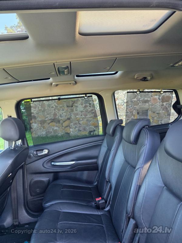 Grey Ford Galaxy 2012 in Tartu, with an engine capacity of 2.00 L and mileage of 266 thousand km for 7499 €, photo 7 on AUTOMOTO.COM.LV