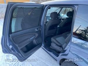 Grey Ford Galaxy 2014 in Tallinn, with an engine capacity of 2.00 L and mileage of 220 thousand km for 9400 €, photo 4 on AUTOMOTO.COM.LV