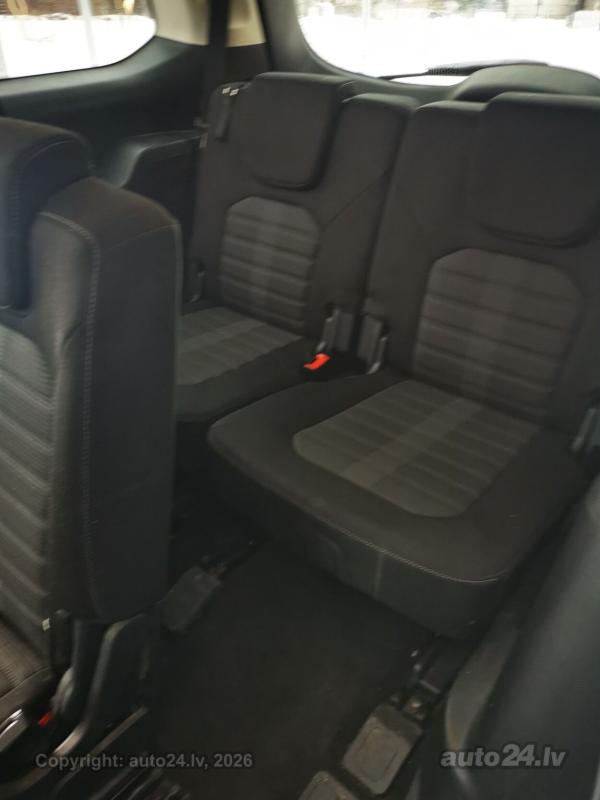Pelēks Ford Galaxy 2016 Tallina, ar dzinēja tilpumu 2.00 L un nobraukumu 0 tūkst. km par 11300 €, foto 8 vietnē AUTOMOTO.COM.LV