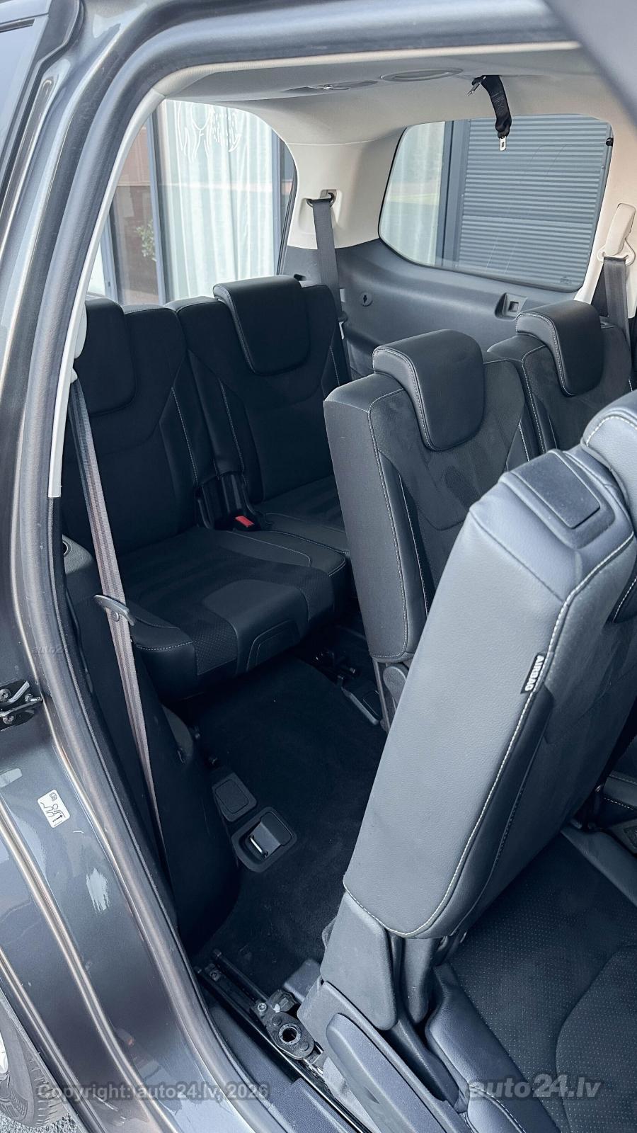 Pelēks Ford Galaxy 2016 Kuresāre, ar dzinēja tilpumu 2.00 L un nobraukumu 205 tūkst. km par 13990 €, foto 16 vietnē AUTOMOTO.COM.LV