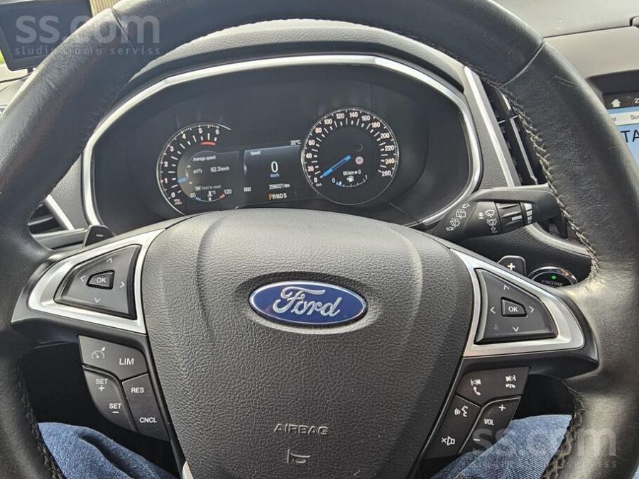 Grey Ford Galaxy 2016 in Riga, with an engine capacity of 2.00 L and mileage of 298 thousand km for 11999 €, photo 9 on AUTOMOTO.COM.LV