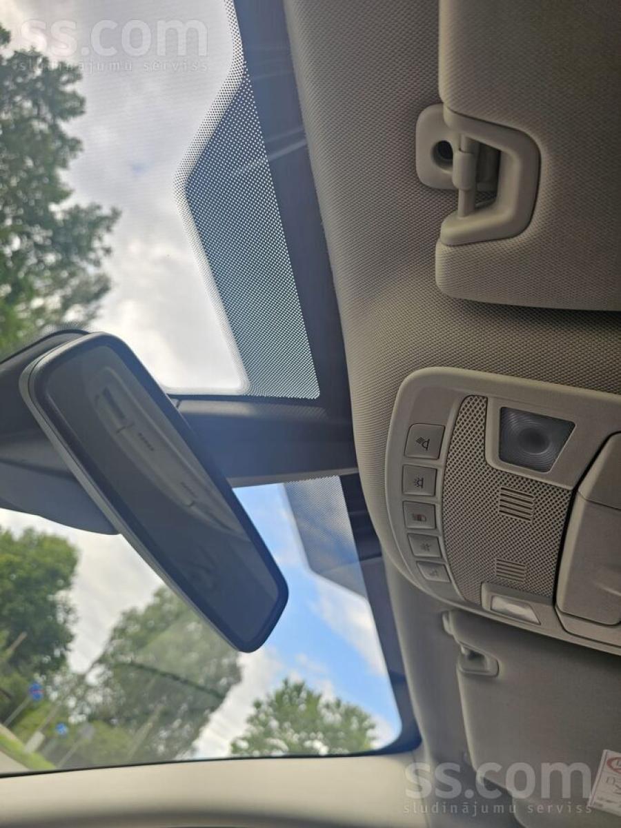 Grey Ford Galaxy 2016 in Riga, with an engine capacity of 2.00 L and mileage of 298 thousand km for 11999 €, photo 11 on AUTOMOTO.COM.LV