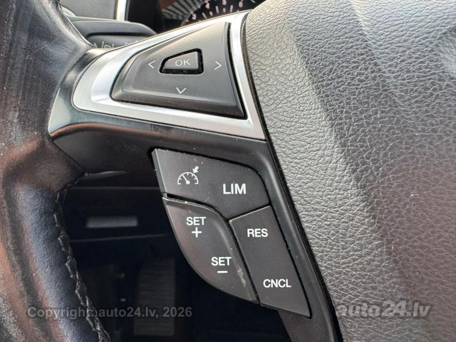 Grey Ford Galaxy 2016 in Paide, with an engine capacity of 2.00 L and mileage of 209 thousand km for 9990 €, photo 19 on AUTOMOTO.COM.LV