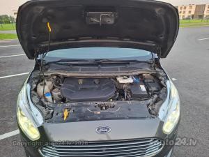 Grey Ford Galaxy 2017 in Tartu, with an engine capacity of 2.00 L and mileage of 195 thousand km for 12499 €, photo 19 on AUTOMOTO.COM.LV