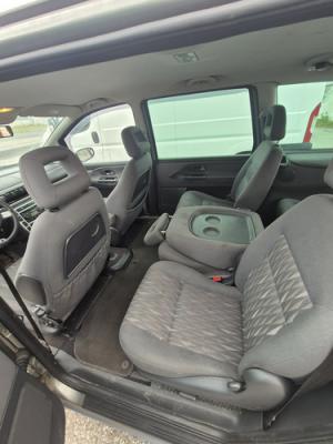 Ford Galaxy 2002 in Tallinn, with an engine capacity of 1.90 L and mileage of 261 thousand km for 1700 €, photo 10 on AUTOMOTO.COM.LV