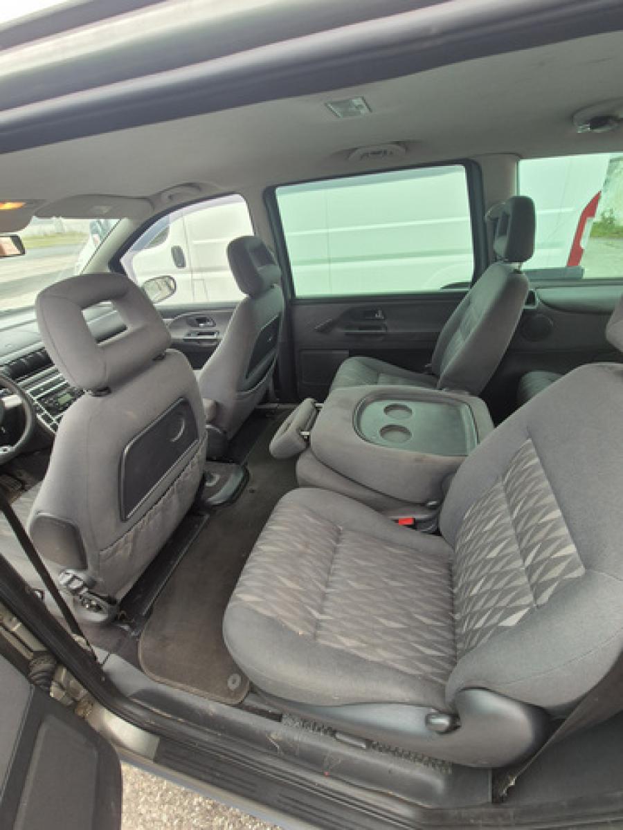 Ford Galaxy 2002 in Tallinn, with an engine capacity of 1.90 L and mileage of 261 thousand km for 1700 €, photo 10 on AUTOMOTO.COM.LV