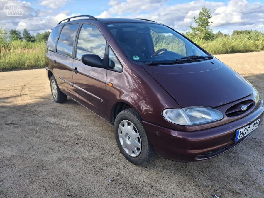 Ford Galaxy 1997 in Mazeikiai, with an engine capacity of 2.30 L and mileage of 285 thousand km for 450 €, photo 3 on AUTOMOTO.COM.LV
