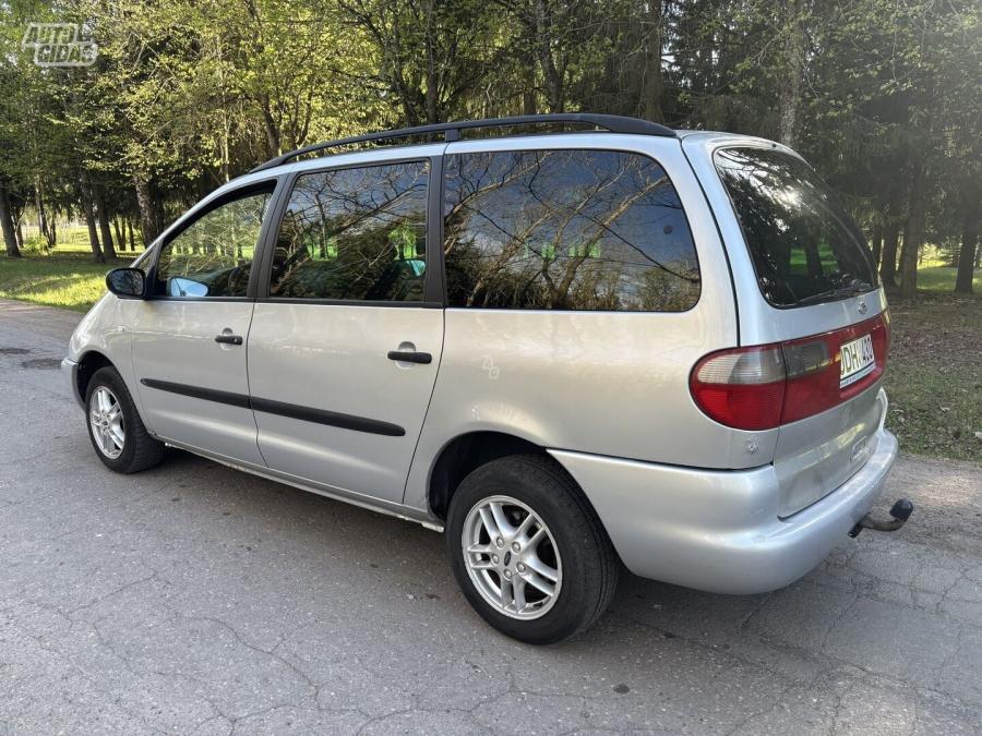 Ford Galaxy 1998 in Pasvalys, with an engine capacity of 2.30 L and mileage of 194 thousand km for 1350 €, photo 6 on AUTOMOTO.COM.LV