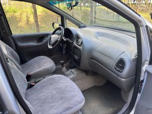Ford Galaxy 1998 in Pasvalys, with an engine capacity of 2.30 L and mileage of 194 thousand km for 1350 €, photo 12 on AUTOMOTO.COM.LV