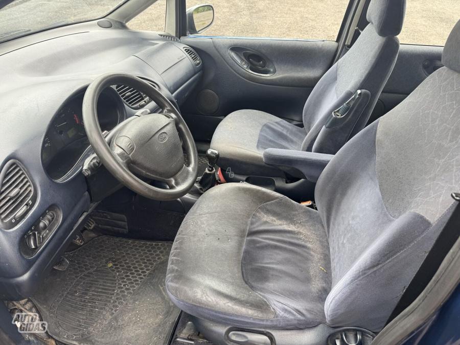 Ford Galaxy 1998 Viļņa, ar dzinēja tilpumu 1.90 L un nobraukumu 267 tūkst. km par 880 €, foto 12 vietnē AUTOMOTO.COM.LV