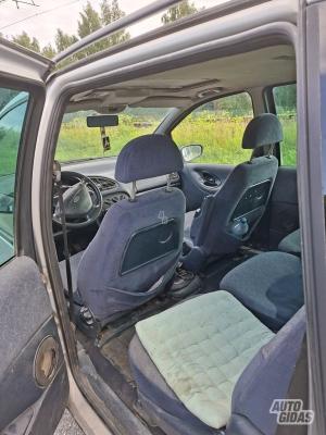 Ford Galaxy 1998 Radviliškis, ar dzinēja tilpumu 1.90 L un nobraukumu 436 tūkst. km par 900 €, foto 10 vietnē AUTOMOTO.COM.LV