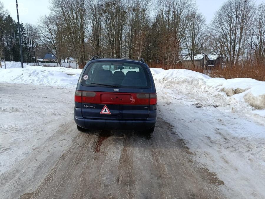Ford Galaxy 1999 Biržai, ar dzinēja tilpumu 1.90 L un nobraukumu 386 tūkst. km par 650 €, foto 2 vietnē AUTOMOTO.COM.LV
