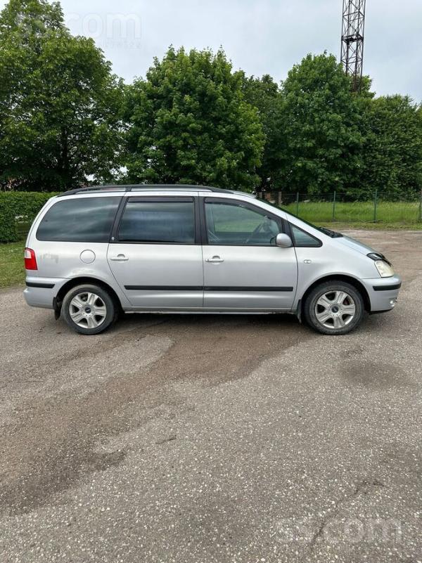 Ford Galaxy 2002 in Liepaja, with an engine capacity of 1.00 L and mileage of 279 thousand km for 790 €, photo 4 on AUTOMOTO.COM.LV