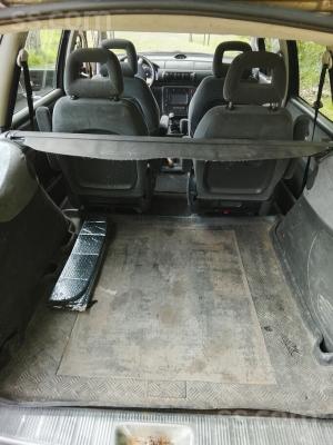 Ford Galaxy 2002 in Riga, with an engine capacity of 2.30 L and mileage of 475 thousand km for 900 €, photo 5 on AUTOMOTO.COM.LV