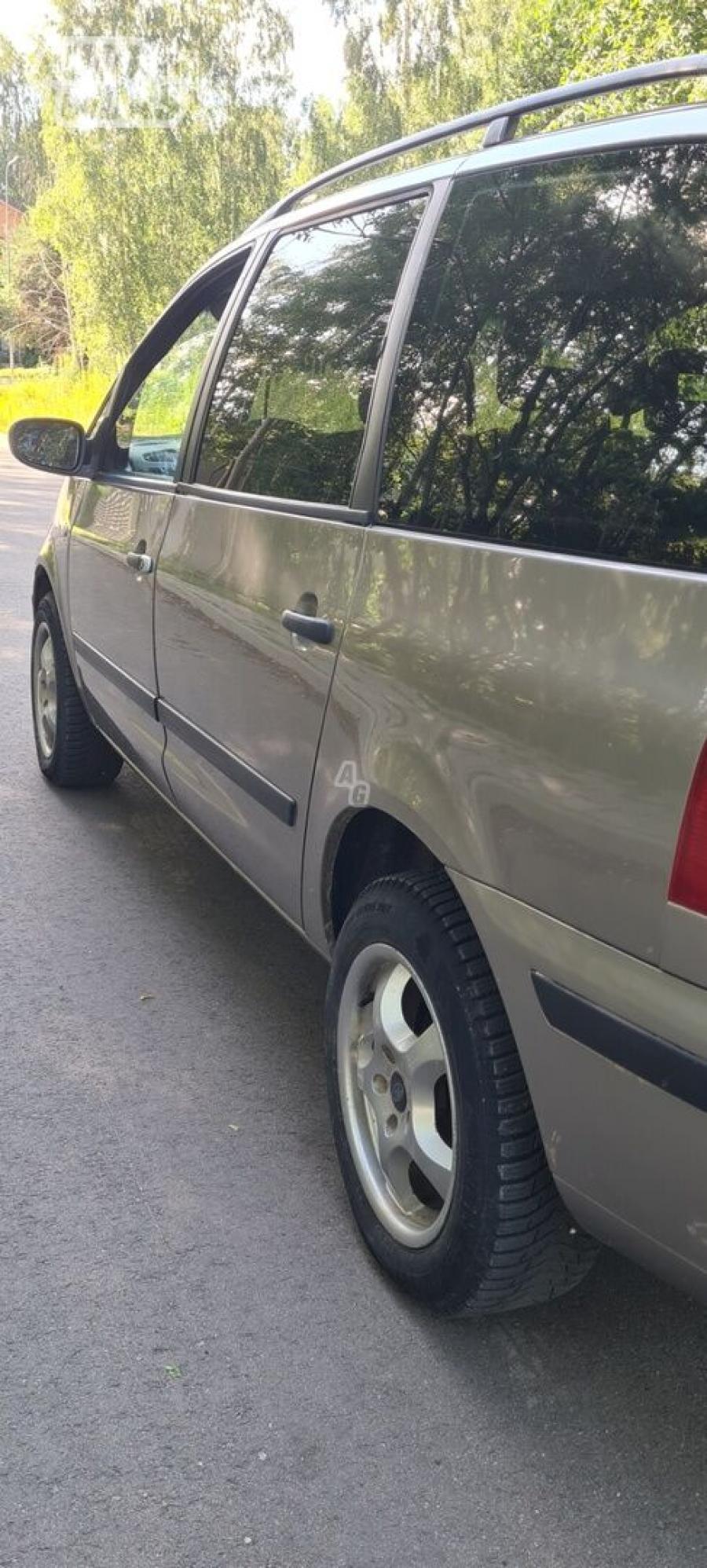 Ford Galaxy 2002 Viļņa, ar dzinēja tilpumu 1.90 L un nobraukumu 284 tūkst. km par 1250 €, foto 26 vietnē AUTOMOTO.COM.LV
