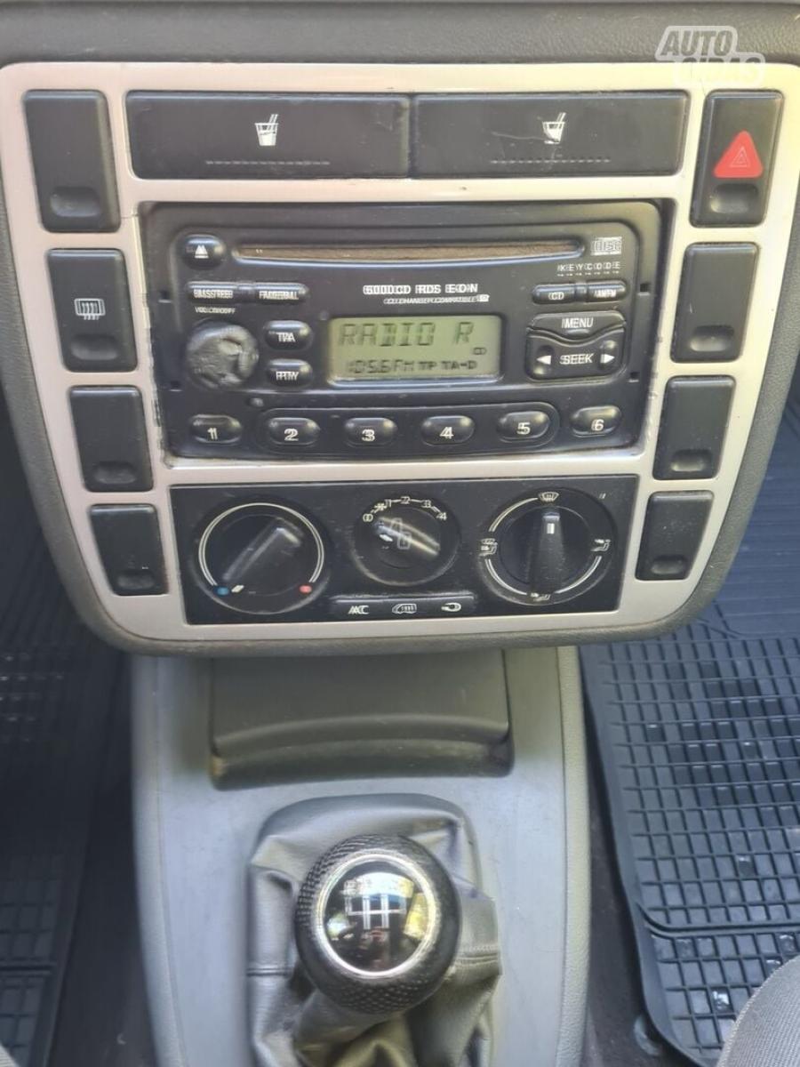 Ford Galaxy 2002 Viļņa, ar dzinēja tilpumu 1.90 L un nobraukumu 284 tūkst. km par 1250 €, foto 30 vietnē AUTOMOTO.COM.LV
