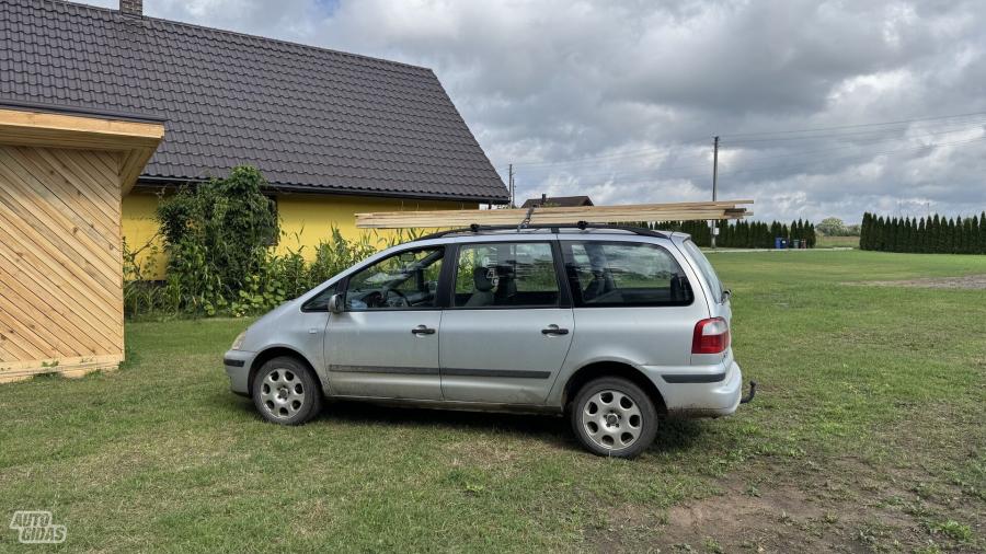 Ford Galaxy 2002 in Varena, with an engine capacity of 2.30 L and mileage of 350 thousand km for 950 €, photo 1 on AUTOMOTO.COM.LV