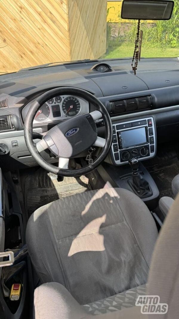 Ford Galaxy 2002 in Varena, with an engine capacity of 2.30 L and mileage of 350 thousand km for 950 €, photo 3 on AUTOMOTO.COM.LV