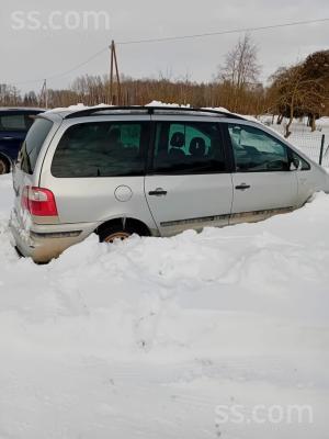 Ford Galaxy 2004 Jelgava, ar dzinēja tilpumu 1.90 L un nobraukumu 451 tūkst. km par 450 €, foto  vietnē AUTOMOTO.COM.LV