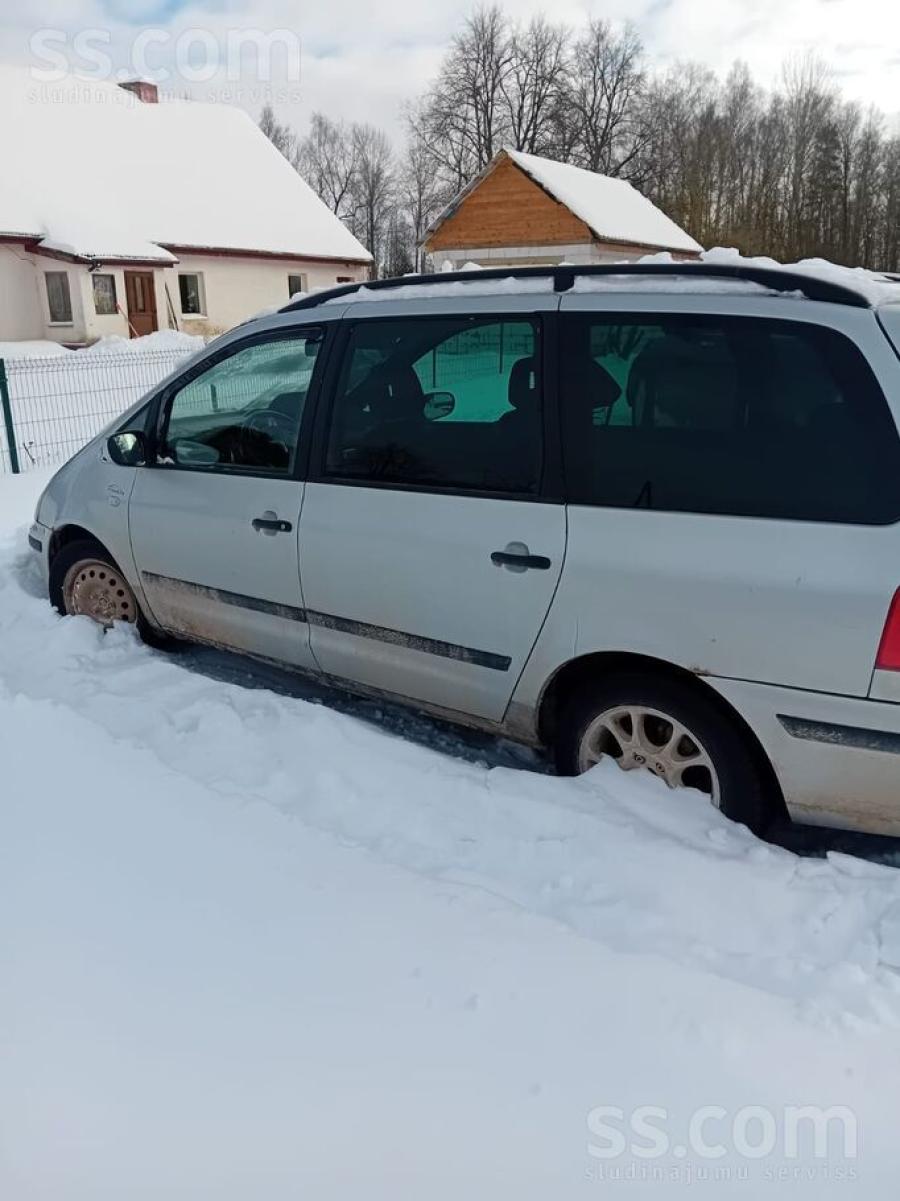 Ford Galaxy 2004 Jelgava, ar dzinēja tilpumu 1.90 L un nobraukumu 451 tūkst. km par 450 €, foto 4 vietnē AUTOMOTO.COM.LV