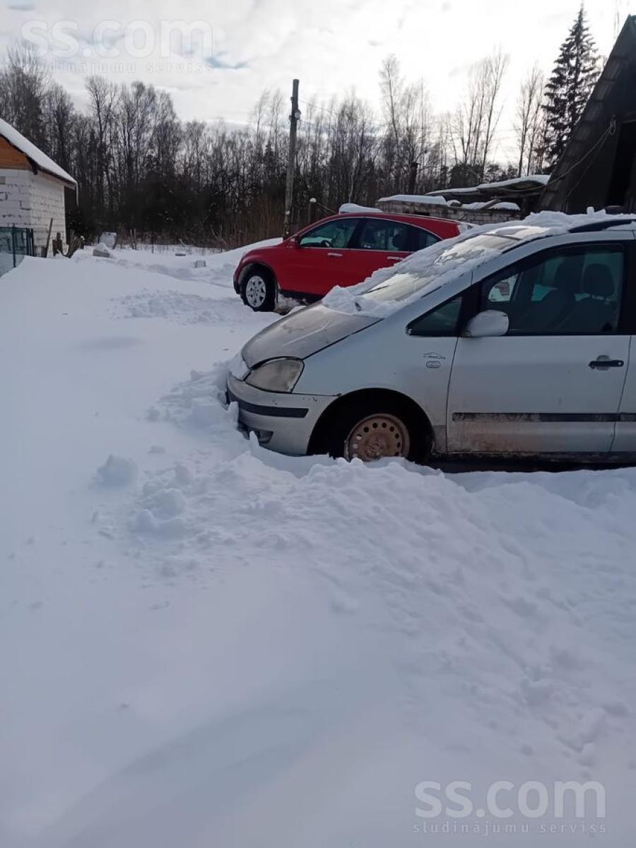 Ford Galaxy 2004 Jelgava, ar dzinēja tilpumu 1.90 L un nobraukumu 451 tūkst. km par 450 €, foto 5 vietnē AUTOMOTO.COM.LV