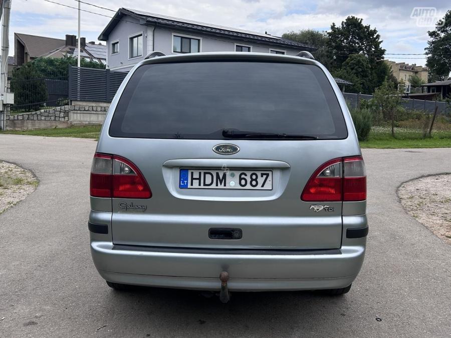 Ford Galaxy 2004 in Siauliai, with an engine capacity of 1.90 L and mileage of 218 thousand km for 1650 €, photo 9 on AUTOMOTO.COM.LV