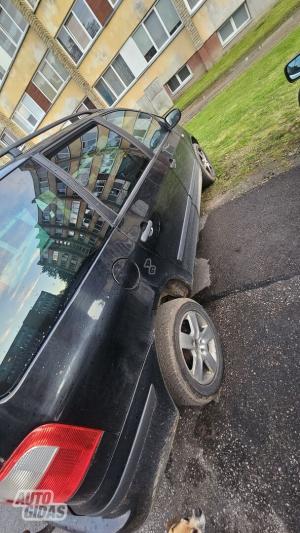 Ford Galaxy 2004 Kauņa, ar dzinēja tilpumu 1.90 L un nobraukumu 360 tūkst. km par 550 €, foto 4 vietnē AUTOMOTO.COM.LV