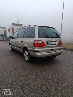 Ford Galaxy 2005 Viļņa, ar dzinēja tilpumu 1.90 L un nobraukumu 259 tūkst. km par 1300 €, foto  vietnē AUTOMOTO.COM.LV