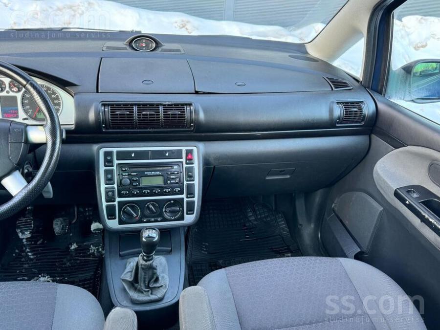 Ford Galaxy 2005 Rīga, ar dzinēja tilpumu 2.30 L un nobraukumu 231 tūkst. km par 1990 €, foto 15 vietnē AUTOMOTO.COM.LV