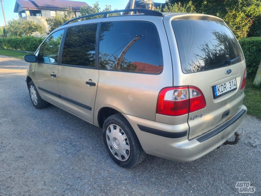 Ford Galaxy 2005 in Klaipeda, with an engine capacity of 2.30 L and mileage of 298 thousand km for 1350 €, photo 4 on AUTOMOTO.COM.LV