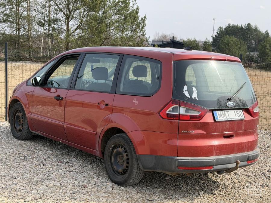 Ford Galaxy 2006 in Vilnius, with an engine capacity of 1.80 L and mileage of 292 thousand km for 1650 €, photo 4 on AUTOMOTO.COM.LV