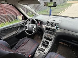 Ford Galaxy 2006 in Vilnius, with an engine capacity of 1.80 L and mileage of 292 thousand km for 1200 €, photo 13 on AUTOMOTO.COM.LV