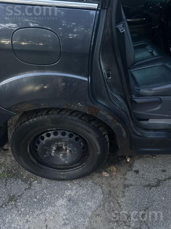 Ford Galaxy 2006 Rīga, ar dzinēja tilpumu 1.80 L un nobraukumu 390 tūkst. km par 2190 €, foto 6 vietnē AUTOMOTO.COM.LV